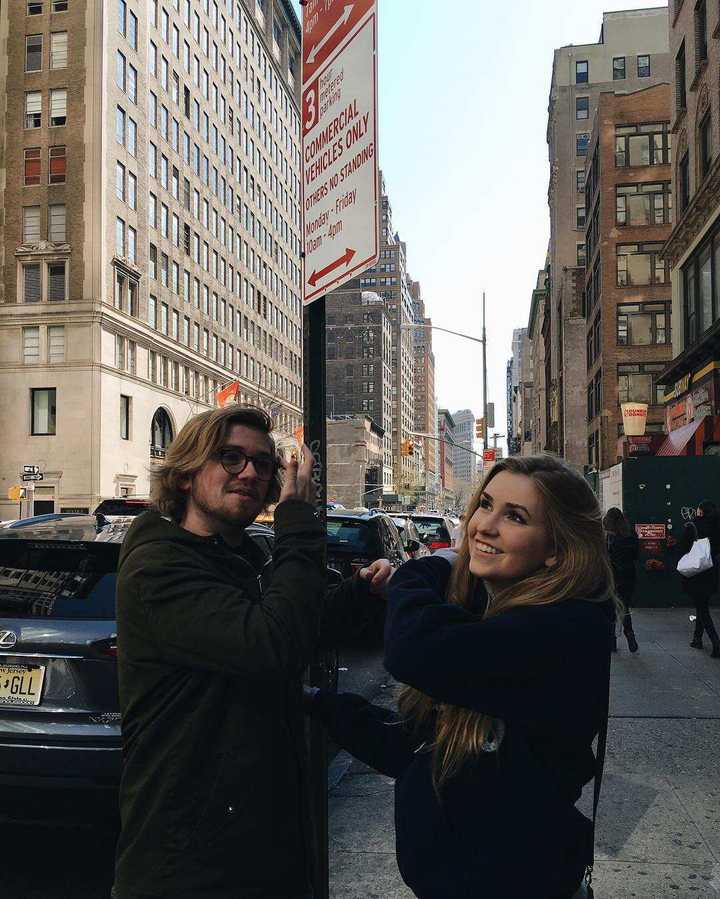 Mia Maples' biography: age, height, real name, net worth, boyfriend ...