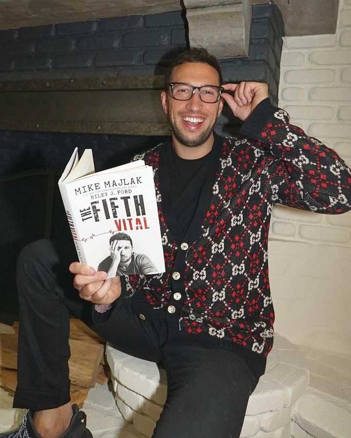 Mike Majlak’s biography: age, height, girlfriend, net worth - Legit.ng