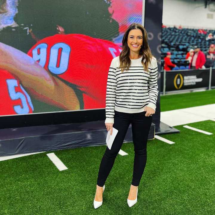 Jen Lada’s biography: age, height, husband, salary, net worth - Legit.ng