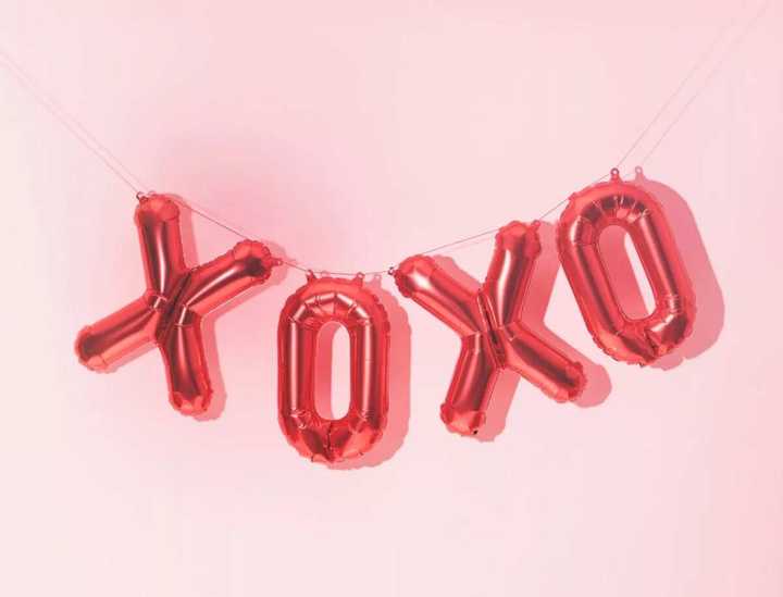 XOXO meaning in text messages - Legit.ng