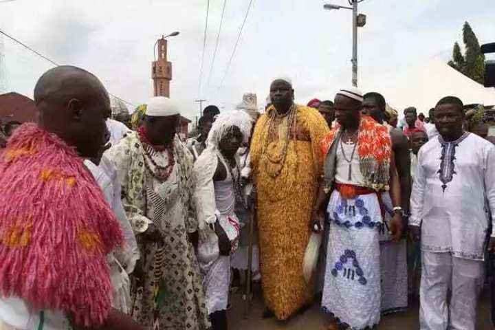 Ogboni fraternity cult: rituals, symbols, hand sign, human sacrifice ...