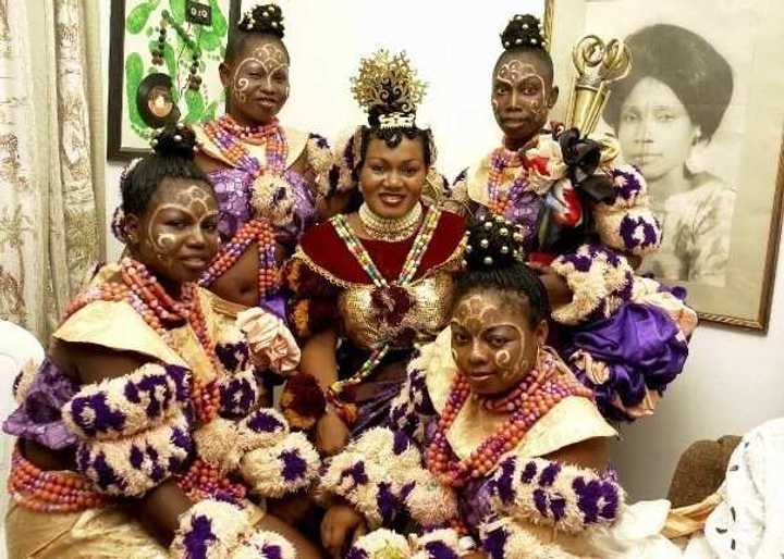 Names of Efik traditional attire - Legit.ng